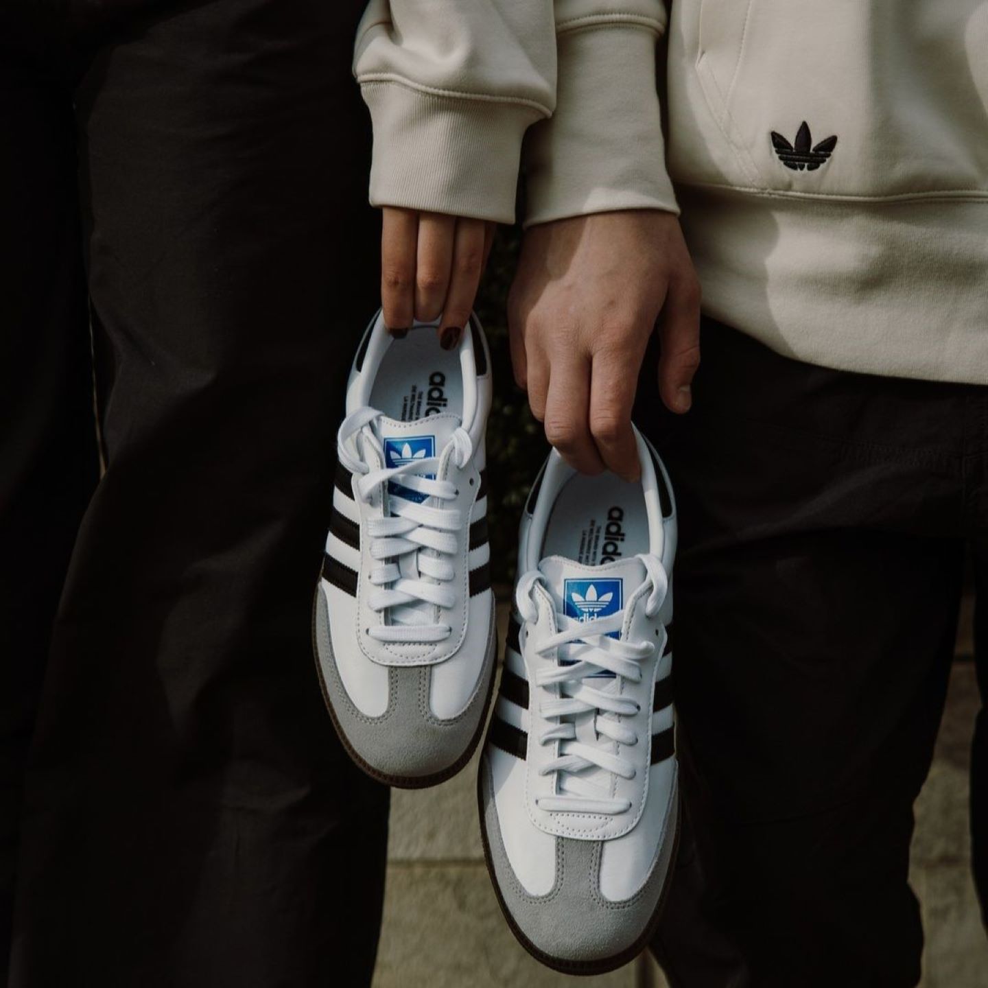Buzz Sneaker Station - Sportfelszerelés, lábbeli és ruházatot árusító ...